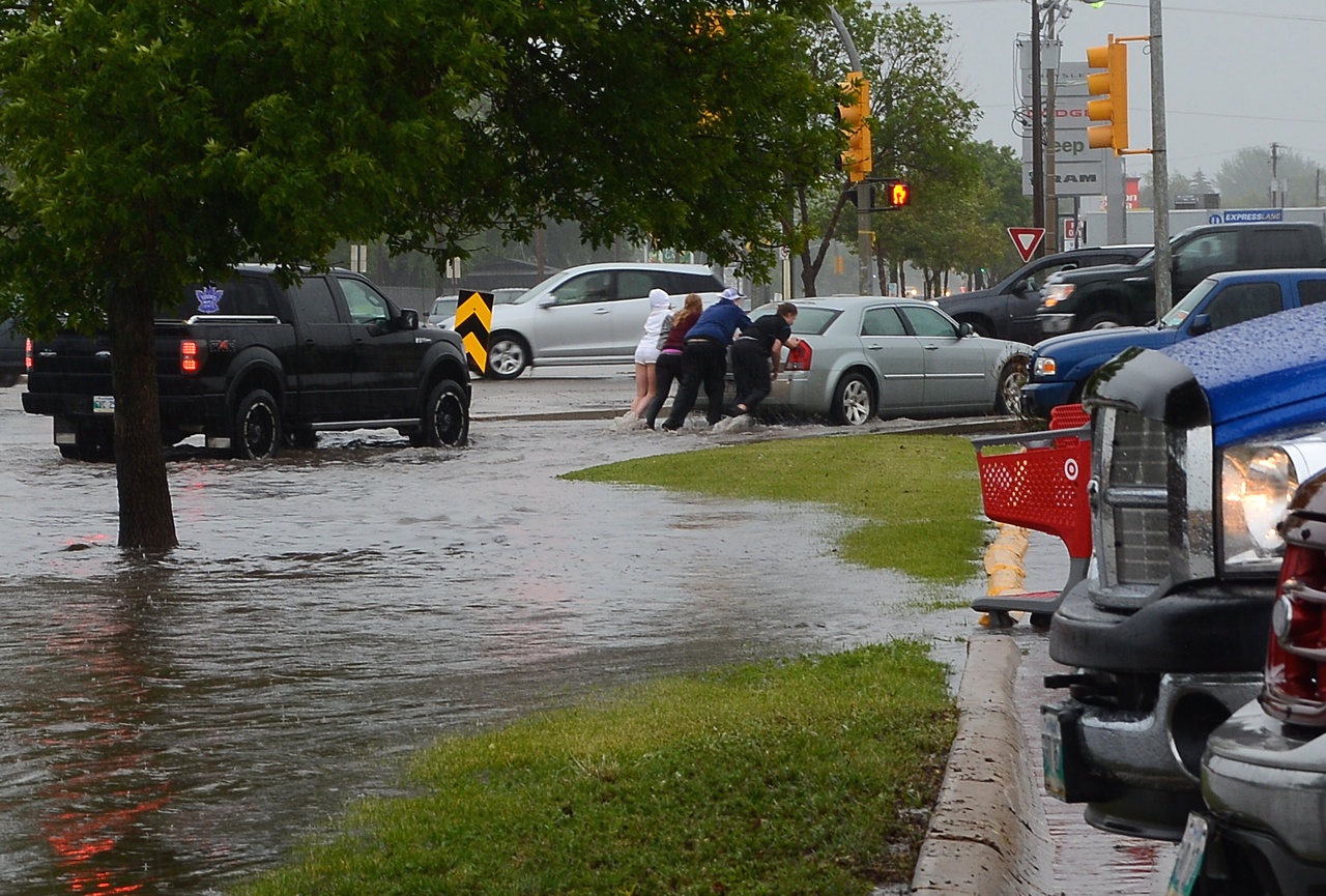 Streets flooding | Discussions | eBrandon - Brandon, Manitoba's Online ...
