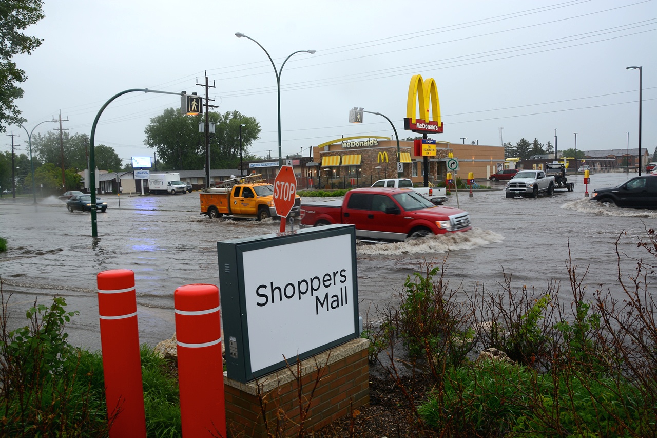 Streets flooding | Discussions | eBrandon - Brandon, Manitoba's Online ...