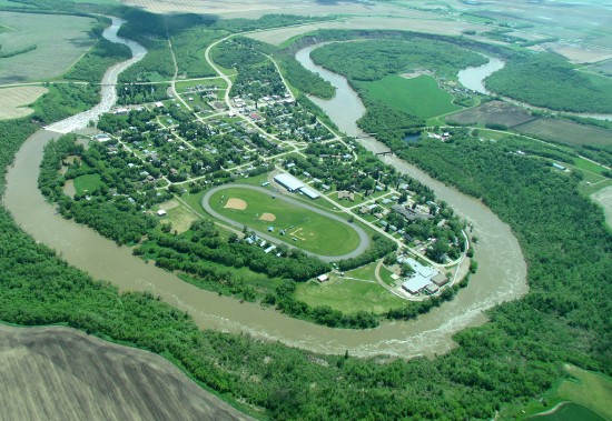 Wawanesa Flood Prep Discussions Ebrandon Brandon Manitoba S